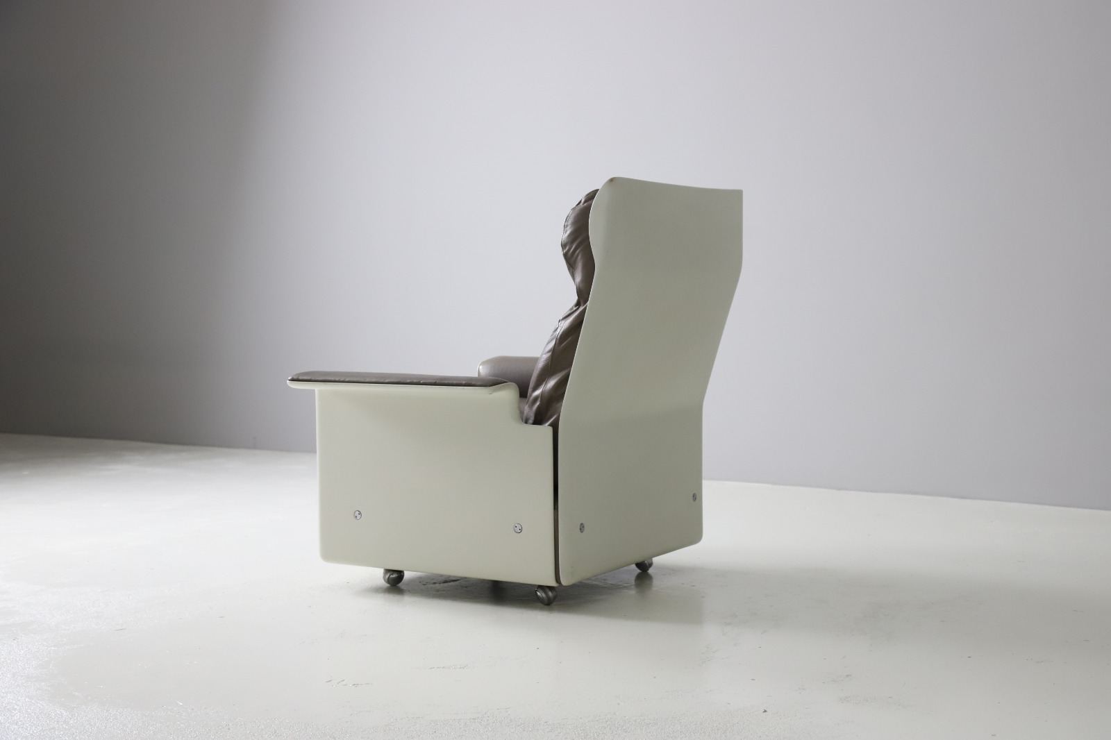 Dieter Rams ‘620 Chair Programme’ lounge chair – Studio Alium