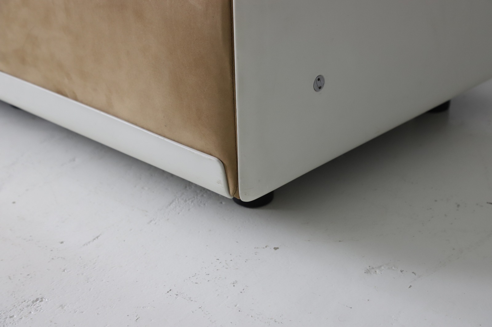 Dieter Rams ‘620 Chair Programme’ sofa – Studio Alium