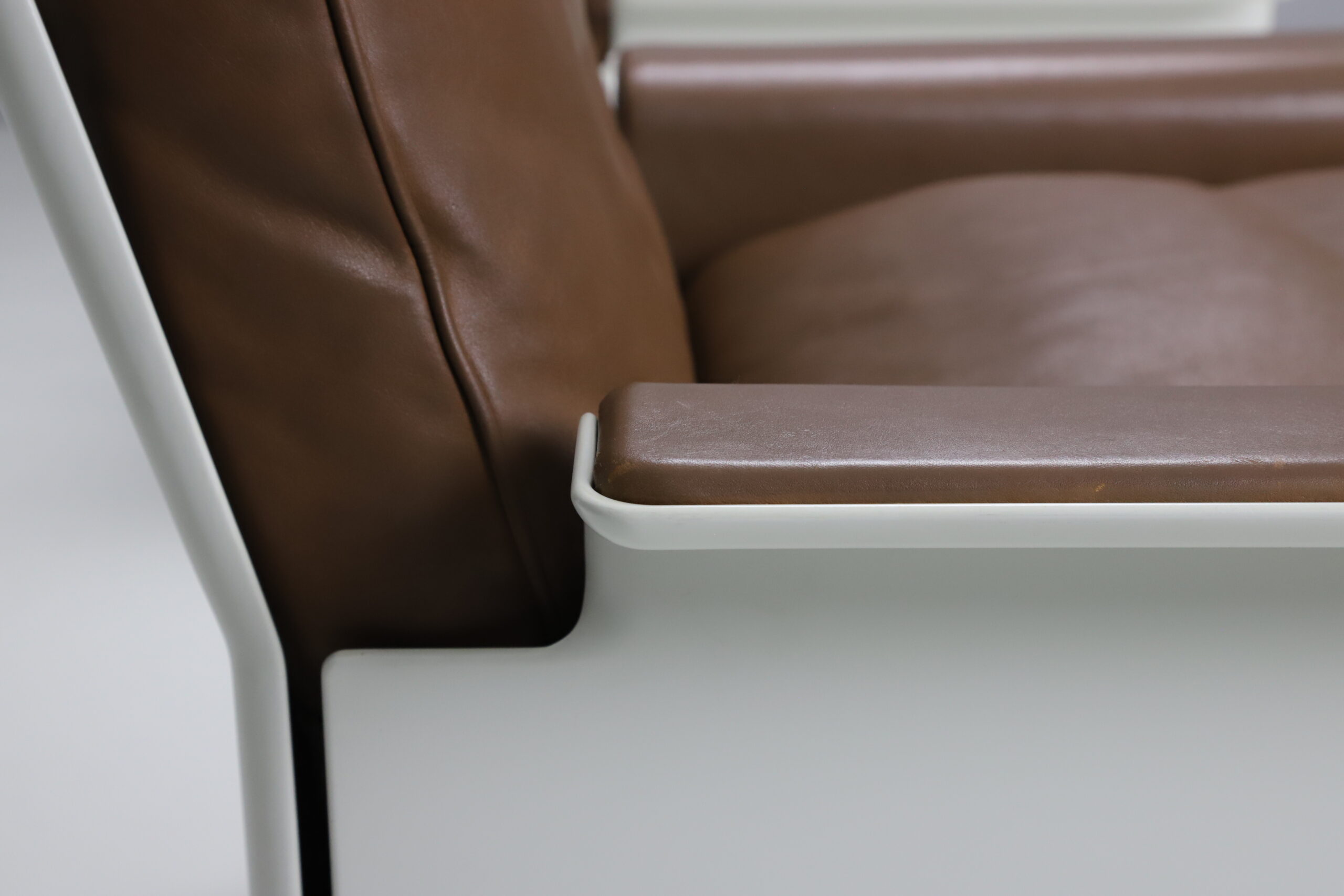 Dieter Rams ‘620’ lounge chairs (SOLD) – Studio Alium